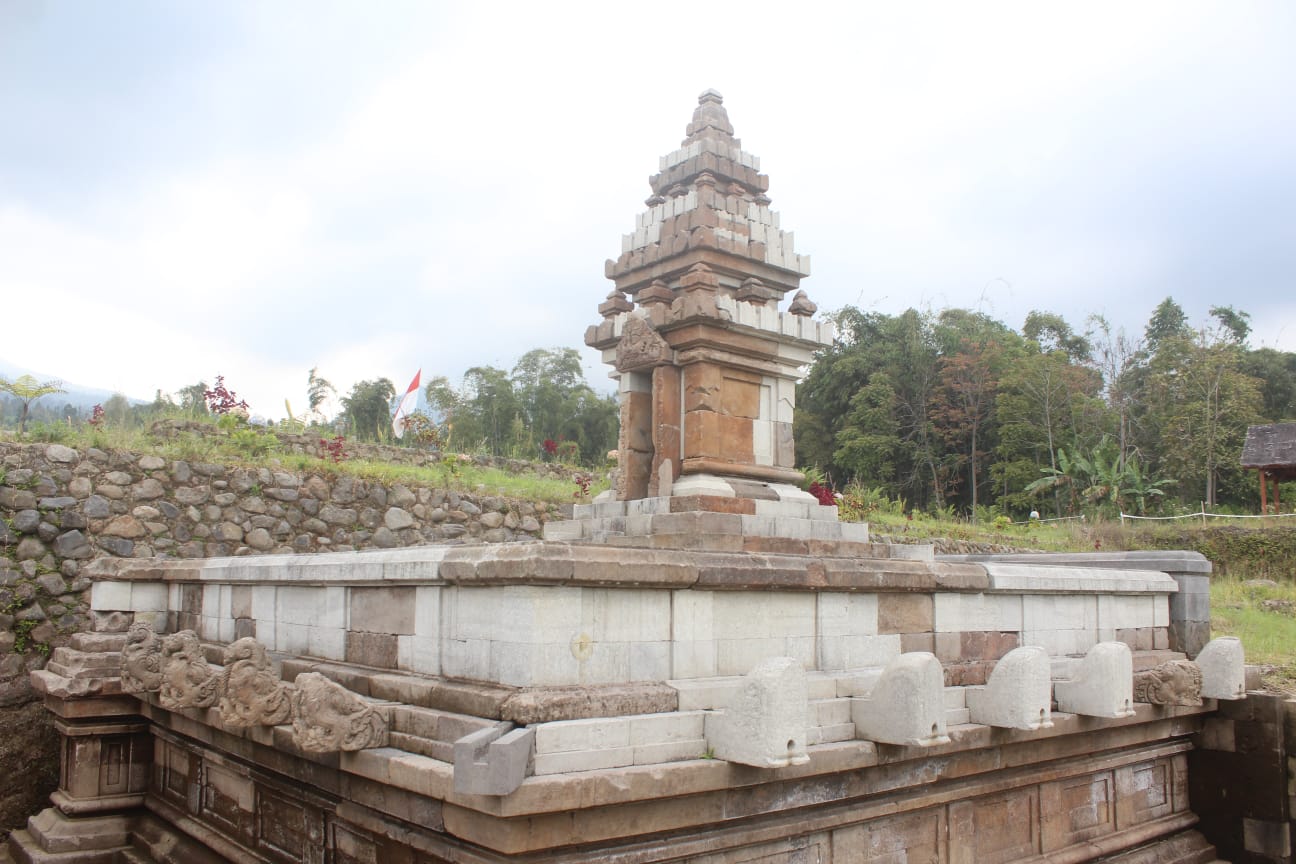 Situs Liyangan Kompleks Pemukiman - LENTERAJATENG.COM